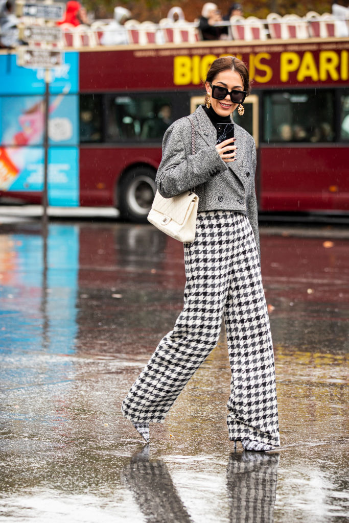 Galerie: Trend, který milovala Diana a nosí ho i Kate. Kohoutí stopa je ...