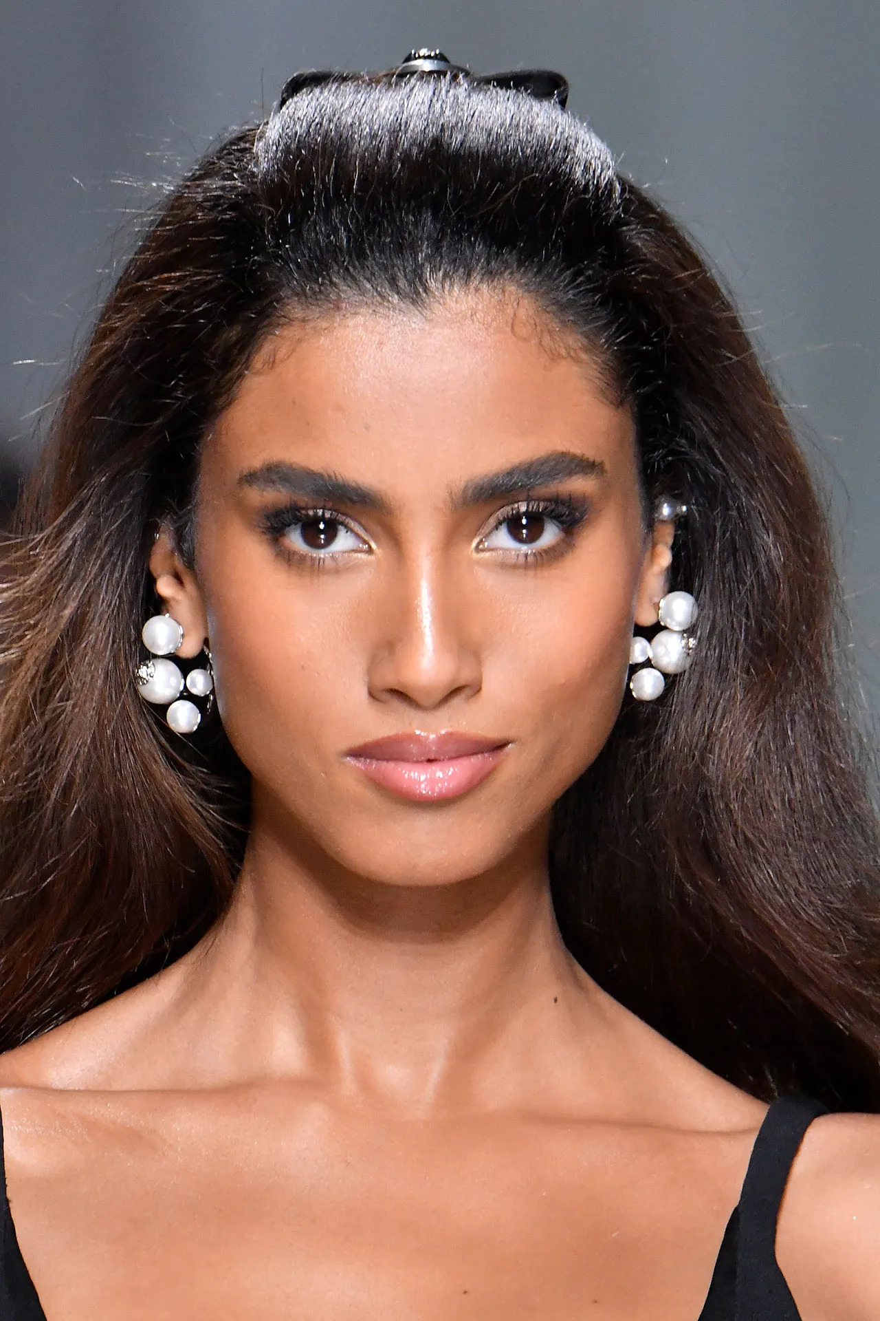 Galerie: Vlasový trend z roku 2000 je zpět: Vyzkoušíte znovu „pouf hair ...