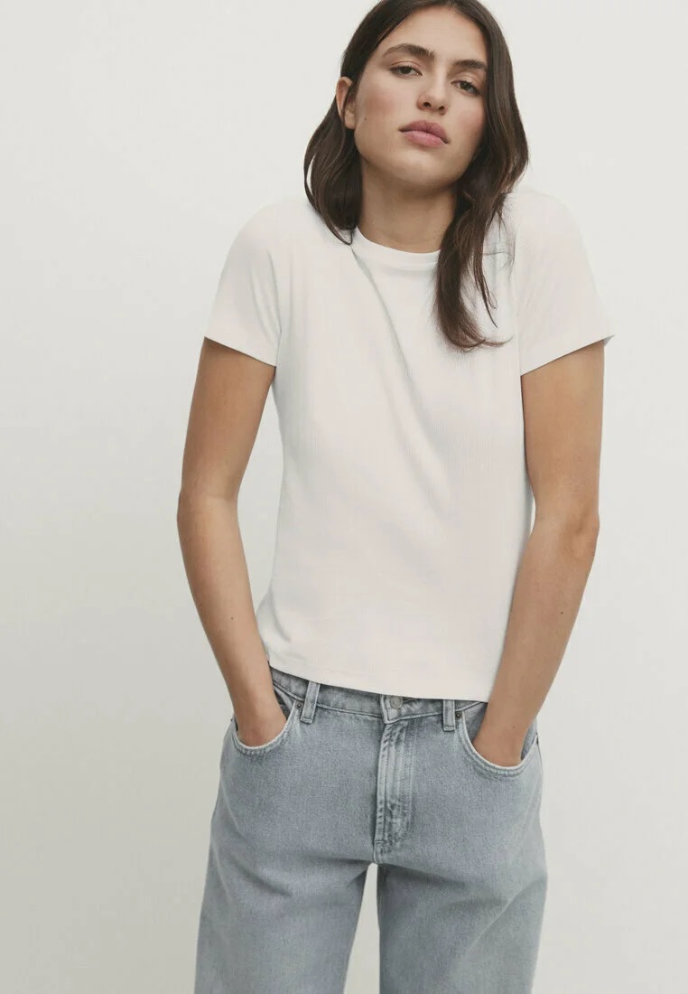 Galerie: Outfity do horka i klimatizace: 3 tipy na oblečení vhodné ven ...