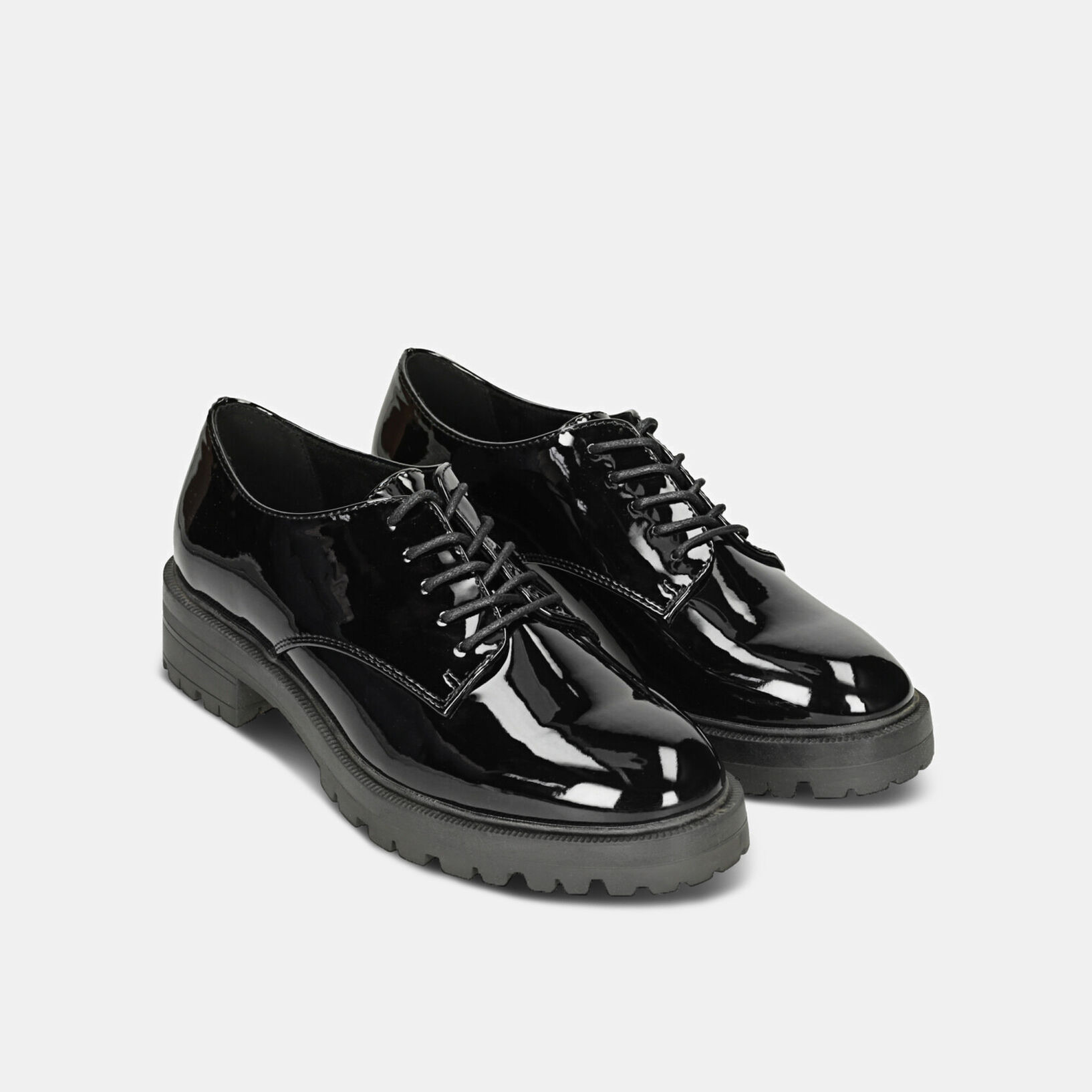 Galerie: Rozlučte se s klasickými mokasíny: Podzimní trendy 2024 ...