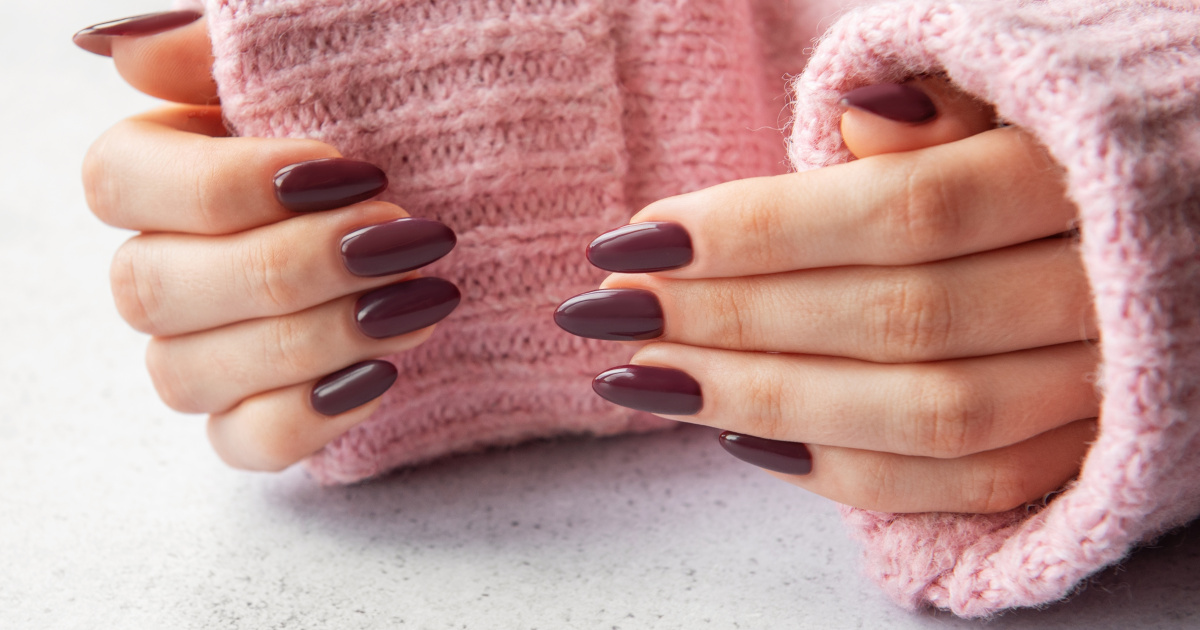 Trendy nehty pro zimu 2024: Nejkrásnější barva manikúry, kterou můžete ...